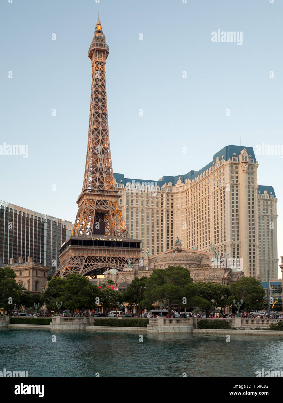 Paris Las Vegas Hotel and Casino Eiffel Tower at dusk Stock Photo - Alamy