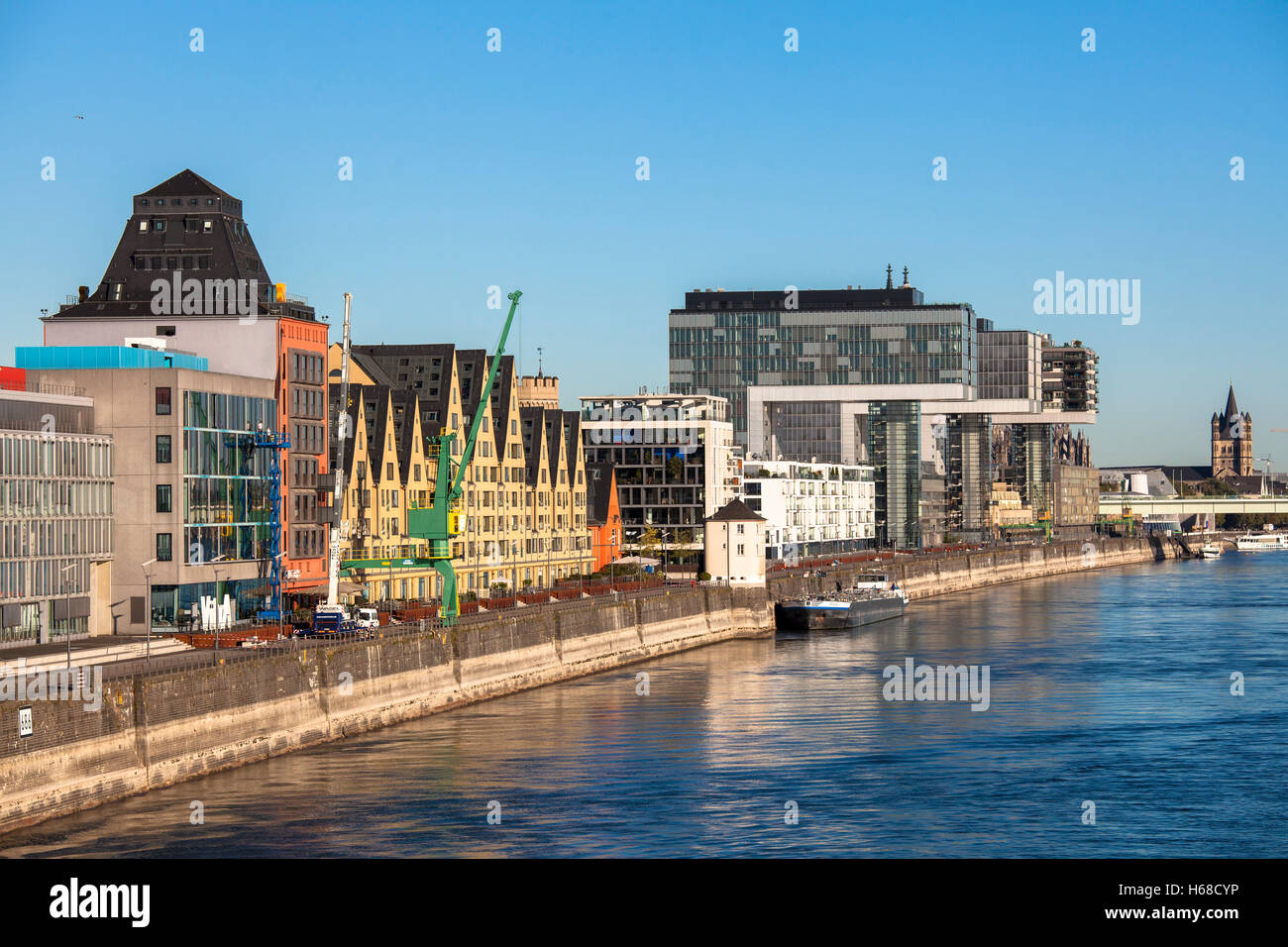 Skyline cologne germany river rhine hi-res stock photography and images ...
