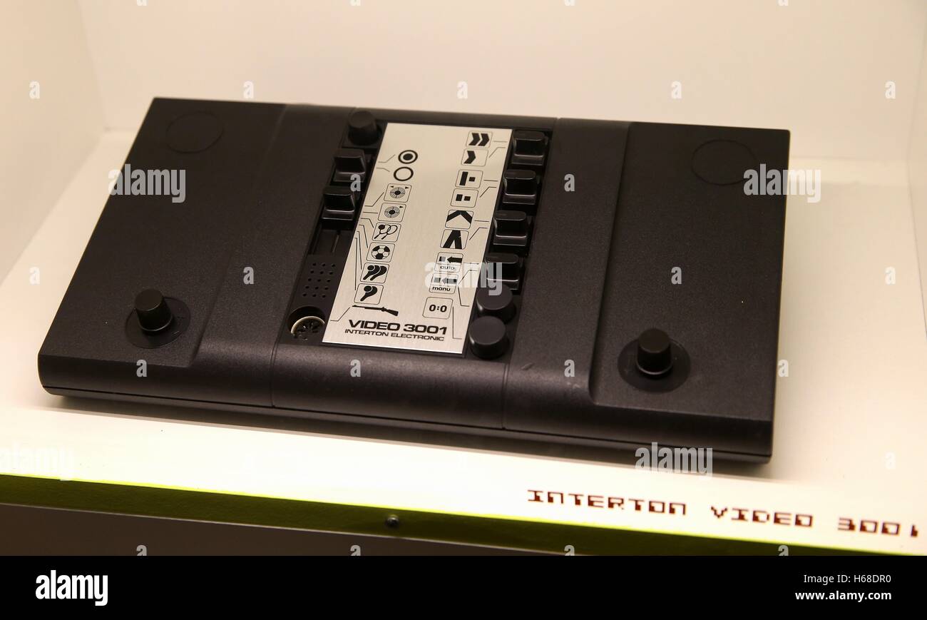 Video 3001, Interton Electronic at Video game console's Museum on ...