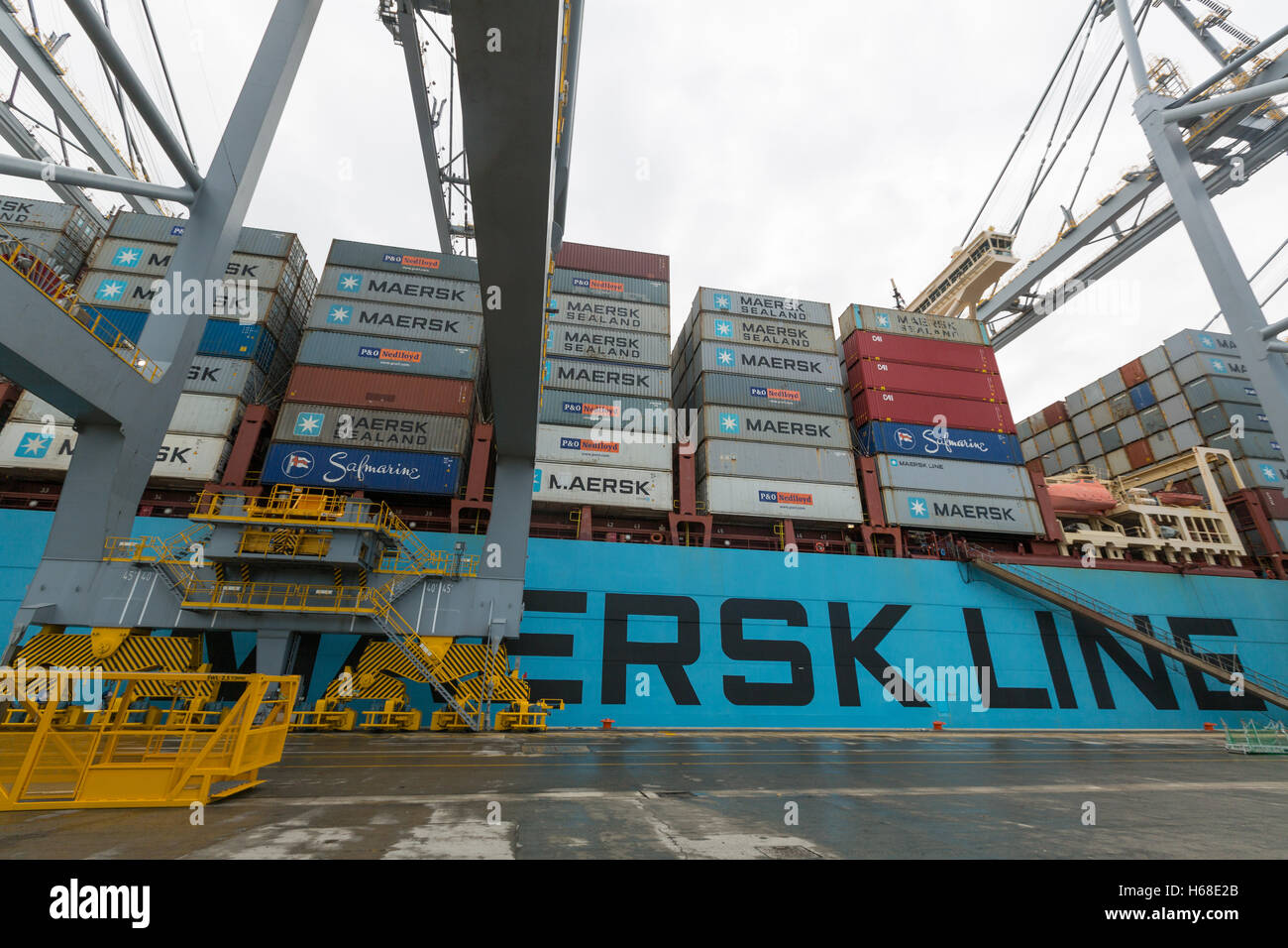 Edith Maersk at London Gateway Stock Photo - Alamy