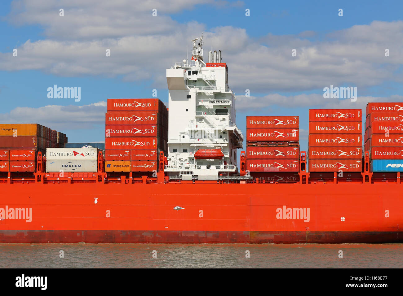 Tilbury container terminal hi-res stock photography and images - Alamy