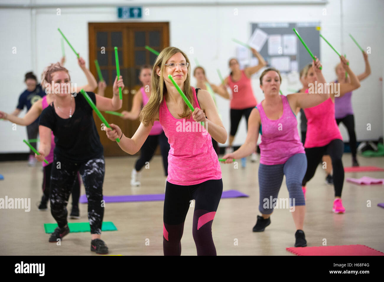 Pound fitness class hi-res stock photography and images - Alamy