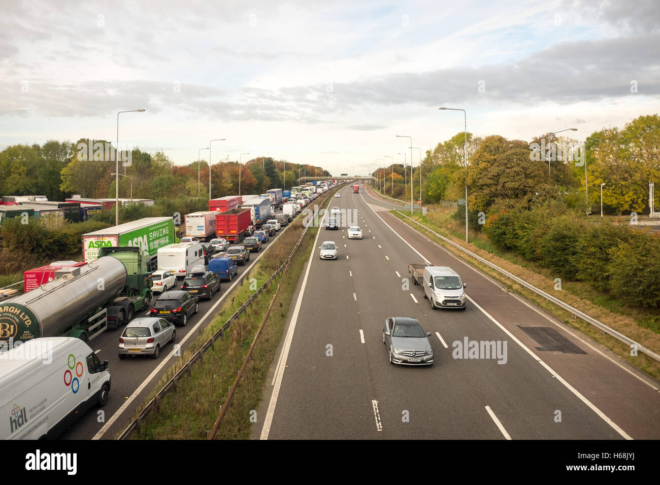 M6 traffic jam hi-res stock photography and images - Alamy