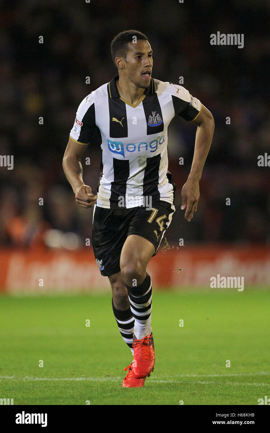 Newcastle United's Isaac Hayden Stock Photo - Alamy