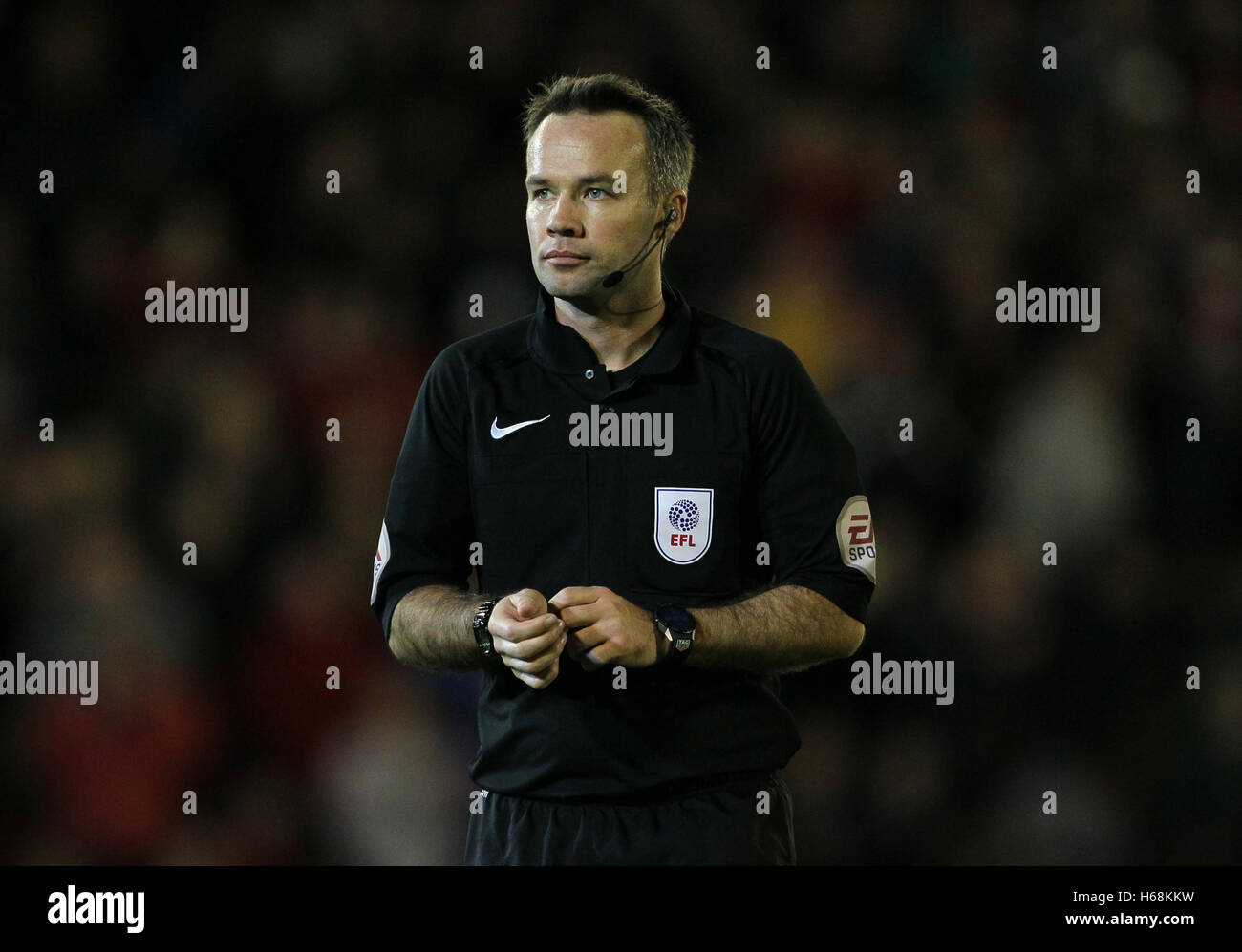 Match referee Paul Tierney Stock Photo - Alamy