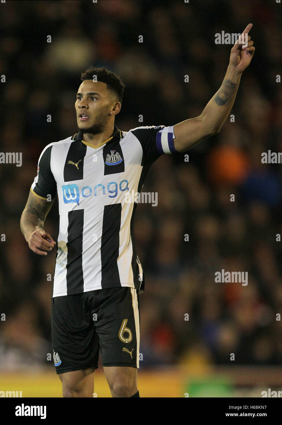 Newcastle United's Jamaal Lascelles Stock Photo - Alamy