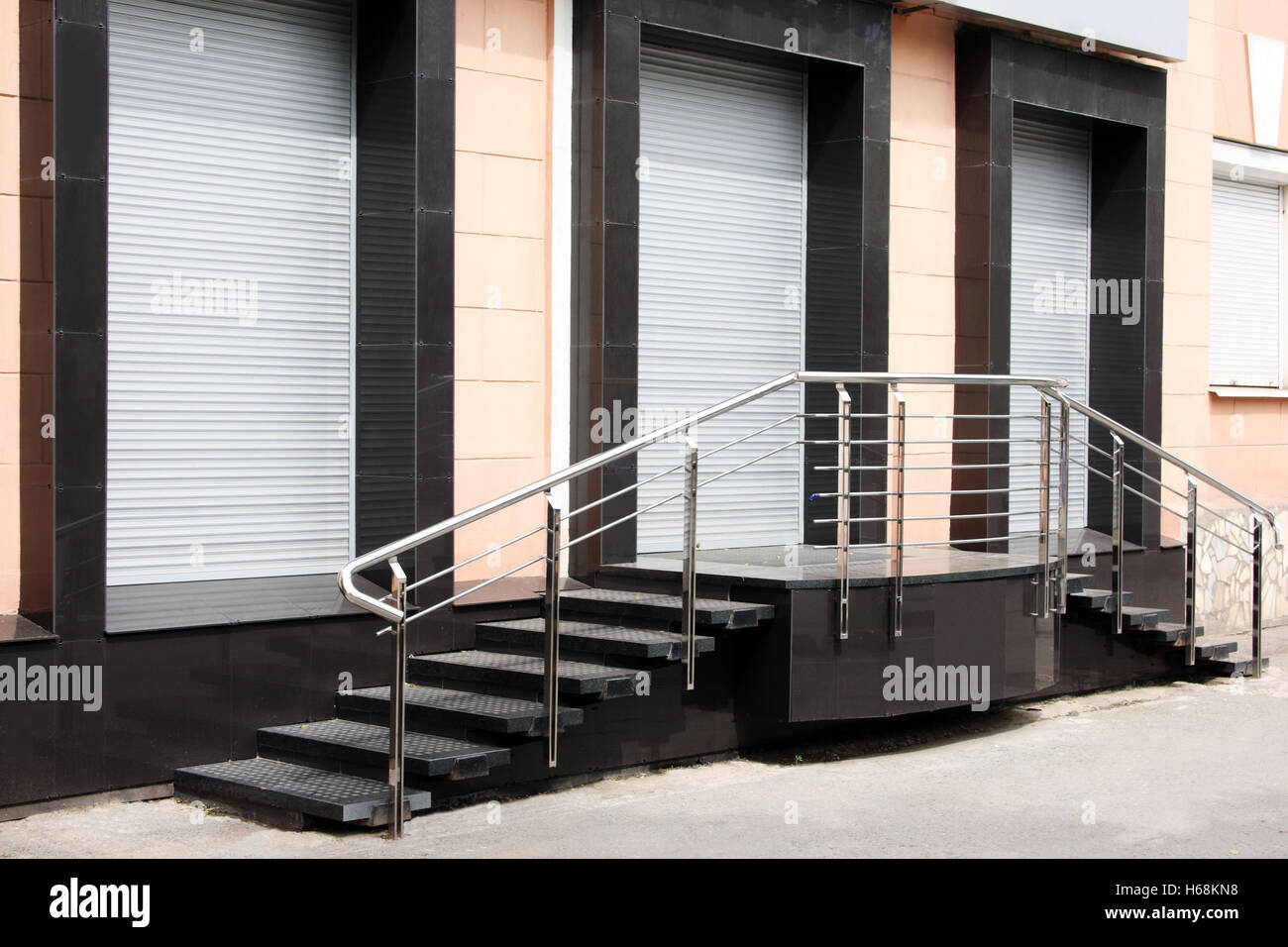 Outside steps and handrail hi-res stock photography and images - Alamy