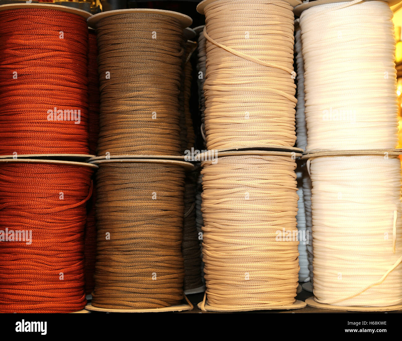 Hank of wool hi-res stock photography and images - Alamy