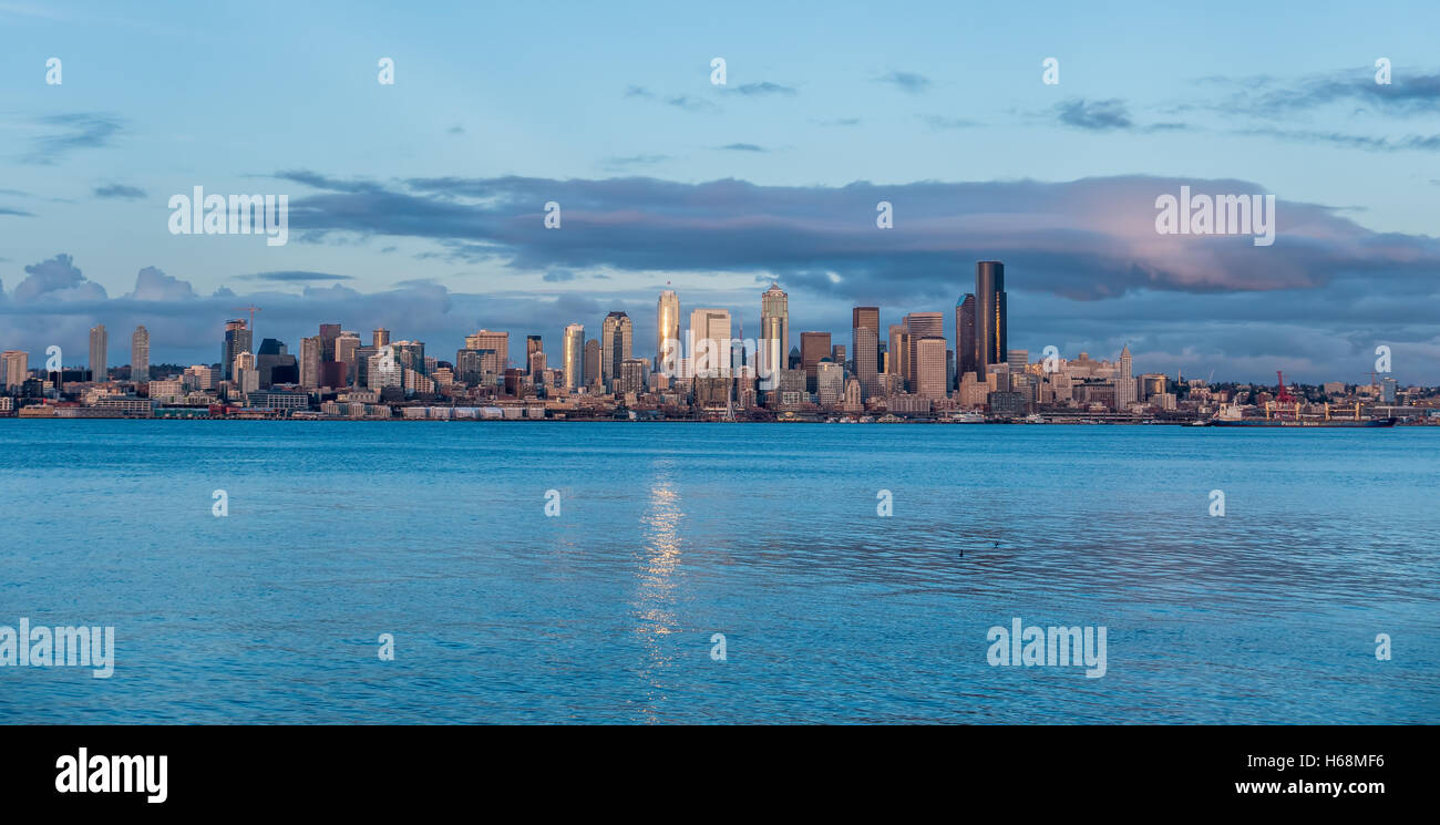 The sun reflects from buildings in Seattle, Washington Stock Photo - Alamy