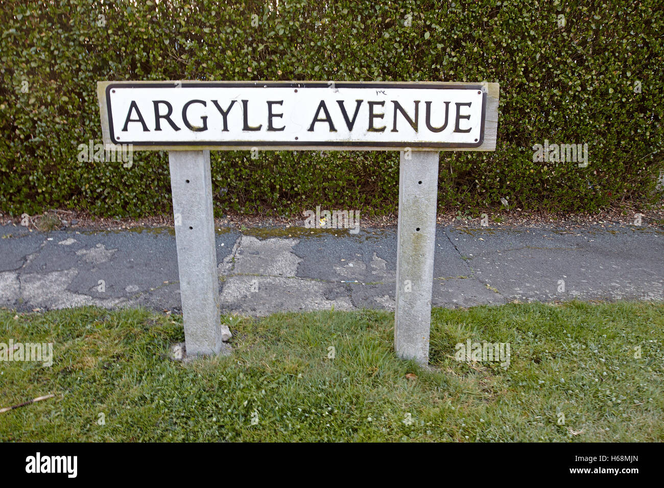 Argyle Avenue street sign in Aylesbury Stock Photo - Alamy