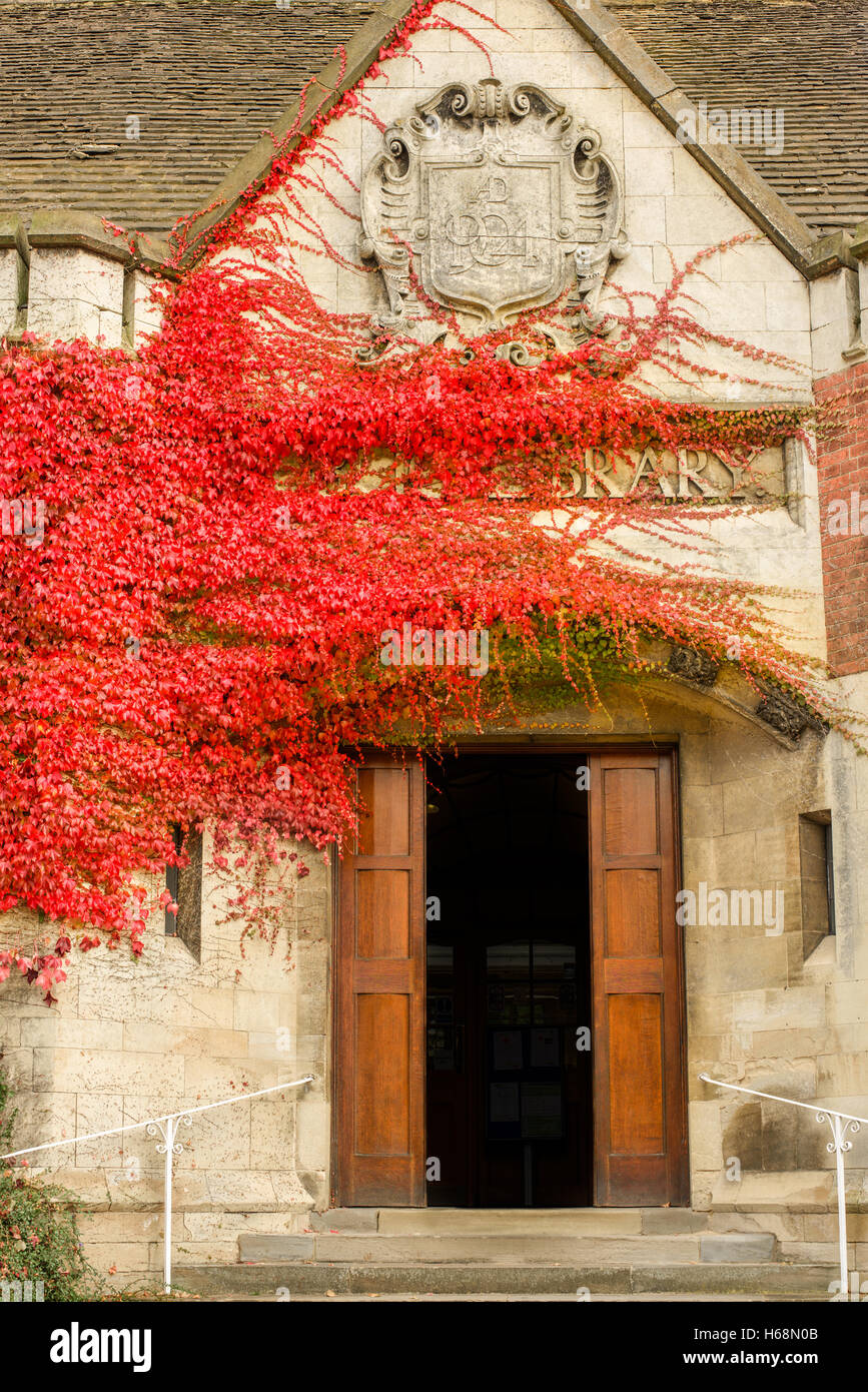 Public library kettering england hi-res stock photography and images ...