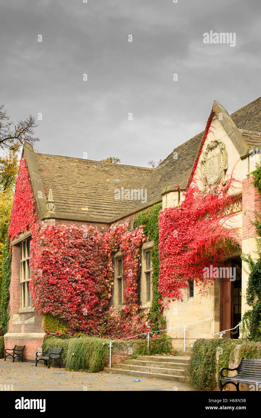 Public library kettering england hi-res stock photography and images ...