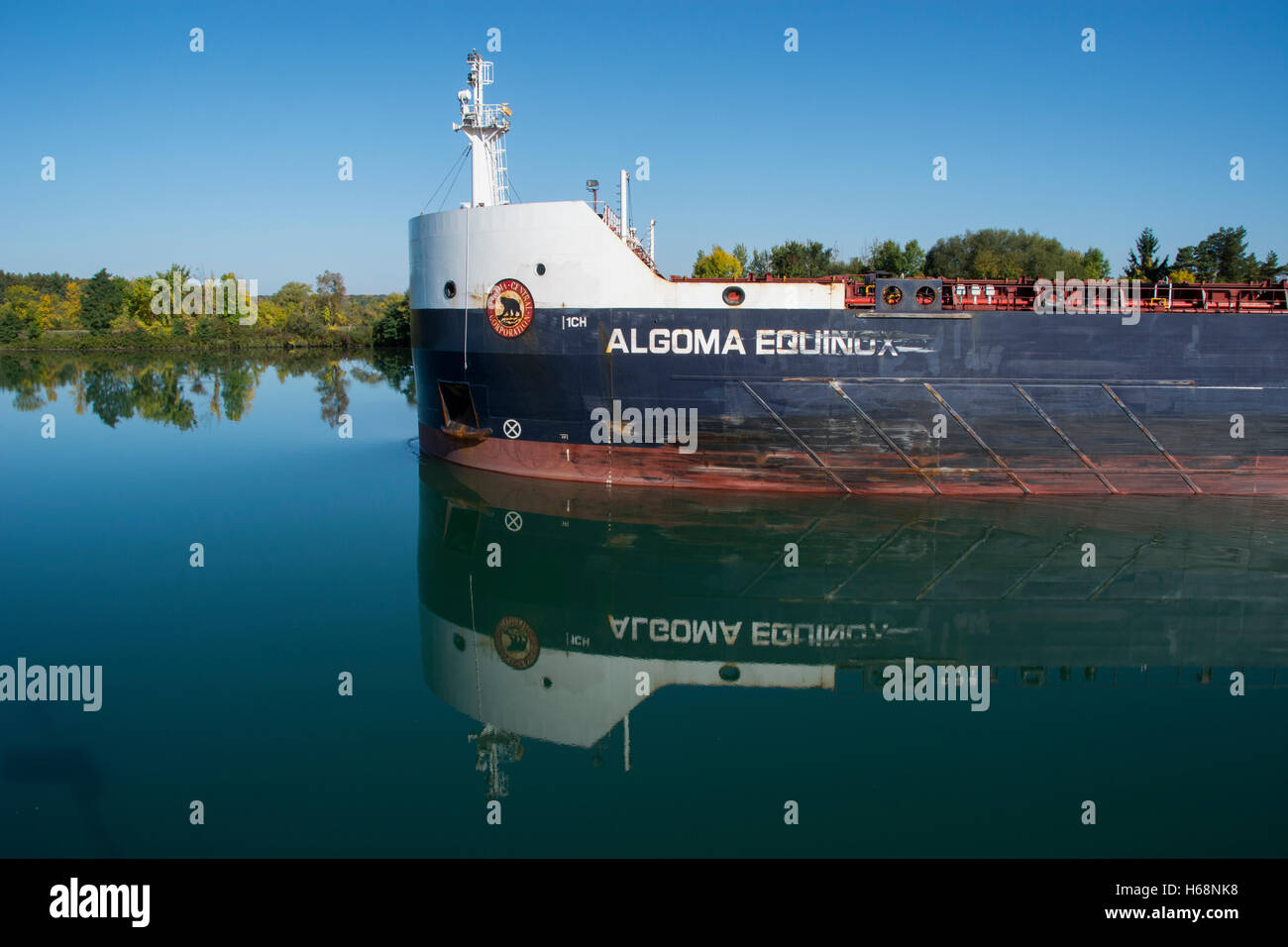 St lawrence seaway locks hi-res stock photography and images - Alamy