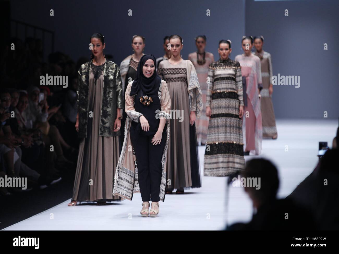 Shamlan hi-res stock photography and images - Alamy