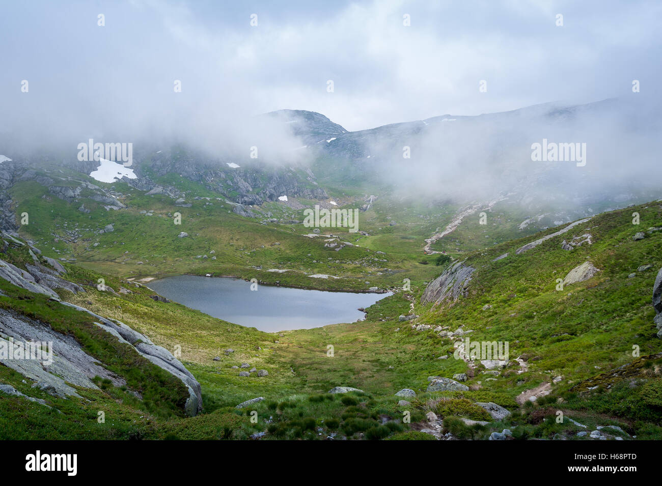 Hills and small mountains hi-res stock photography and images - Alamy