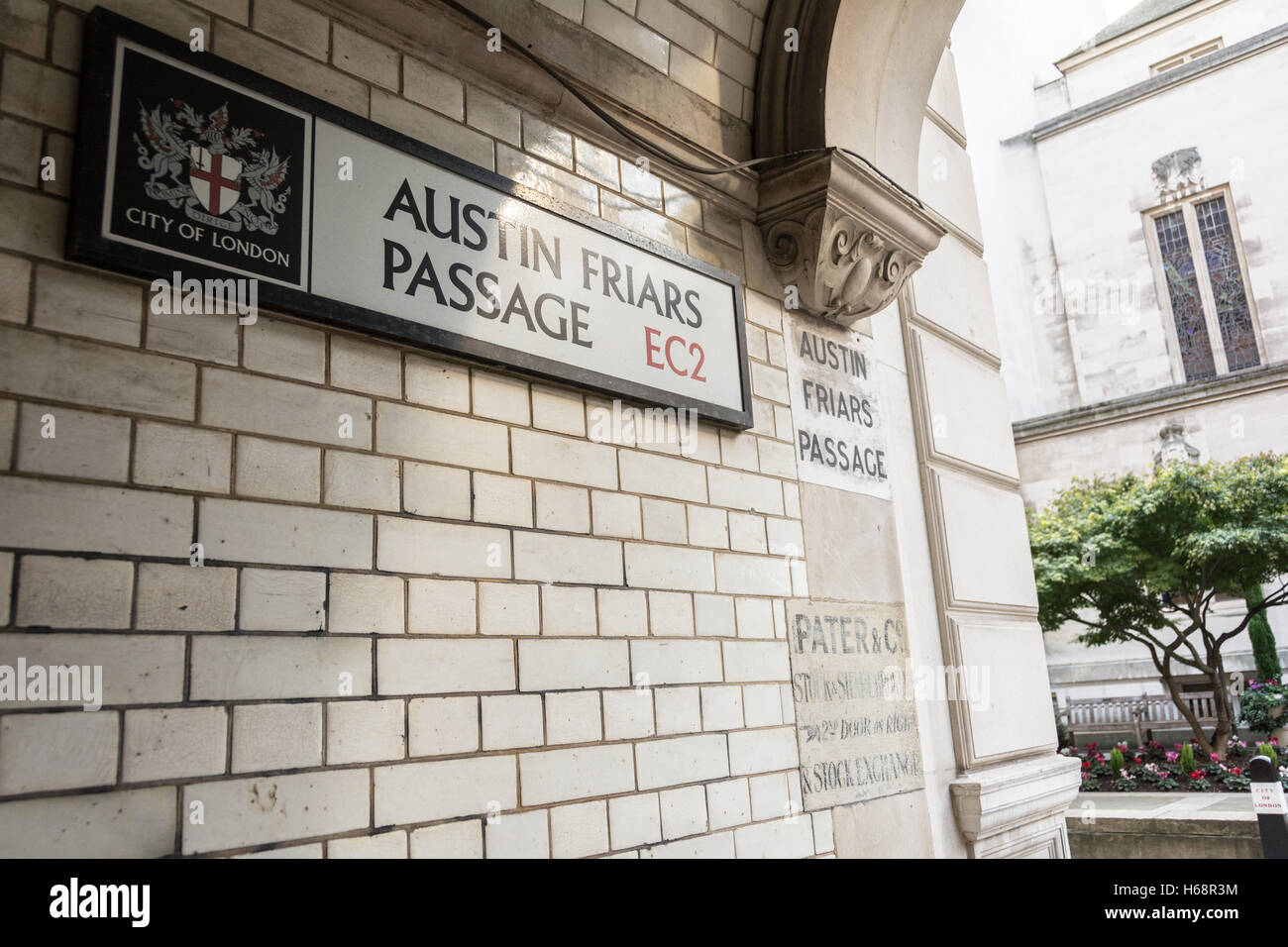 Cromwell home austin friars hi-res stock photography and images - Alamy