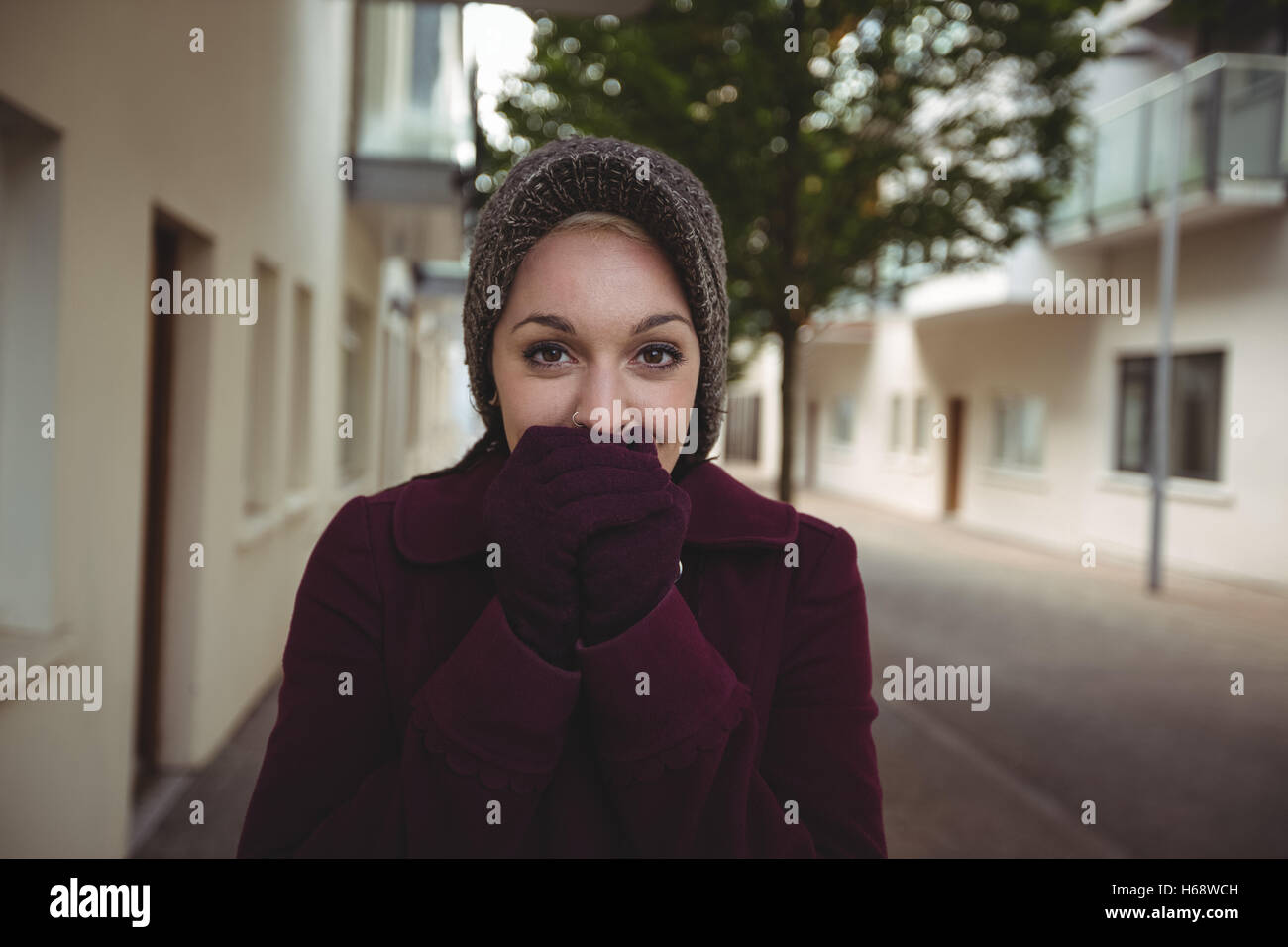 Shivering cold hi-res stock photography and images - Alamy