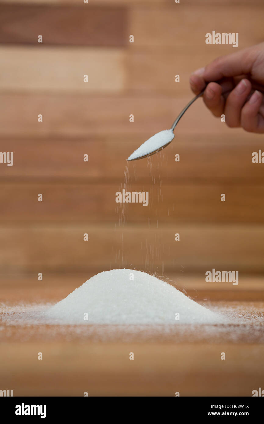 Spoon sugar pouring hi-res stock photography and images - Alamy Spoon sugar pouring hi-res stock photography and images - Alamy