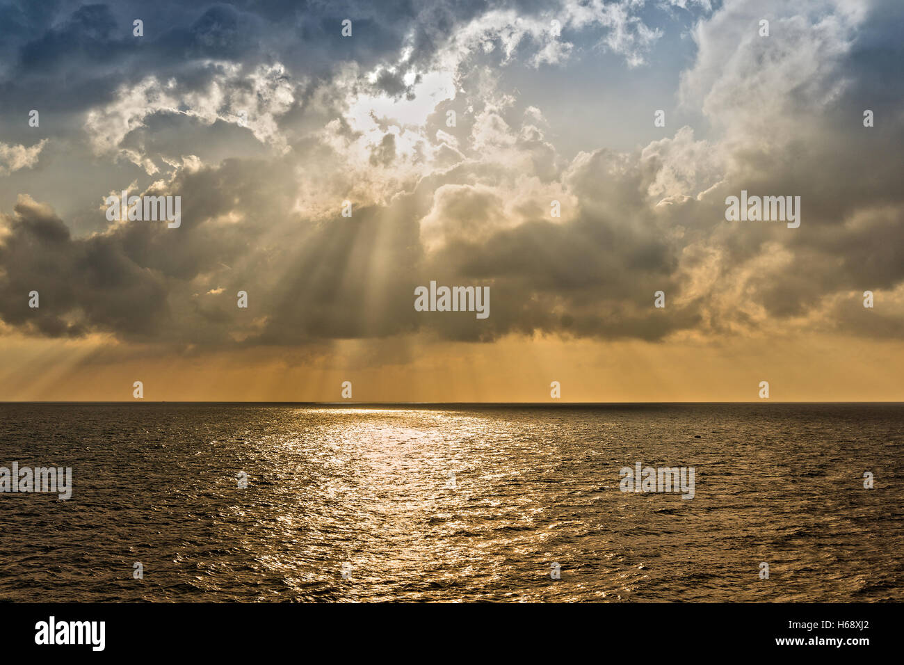 Oilfield sunrise hi-res stock photography and images - Alamy
