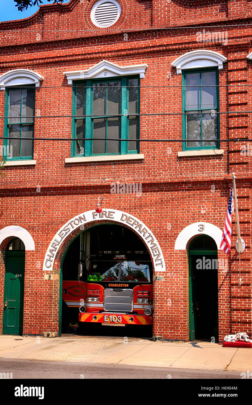Charleston fire department south carolina hi-res stock photography and ...