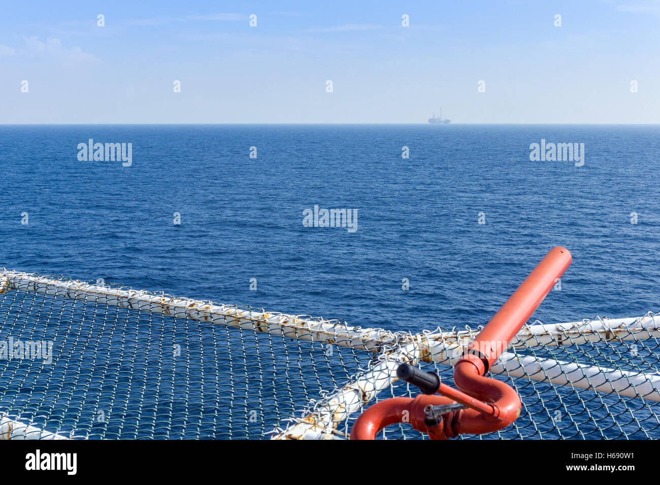 Offshore construction hi-res stock photography and images - Alamy
