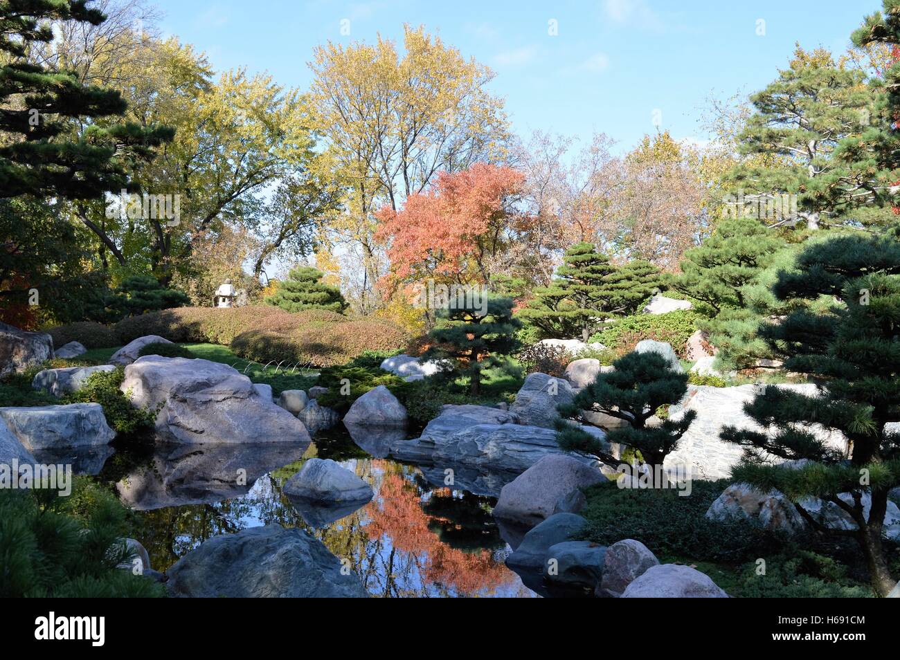 Japanese garden during fall hi-res stock photography and images - Alamy