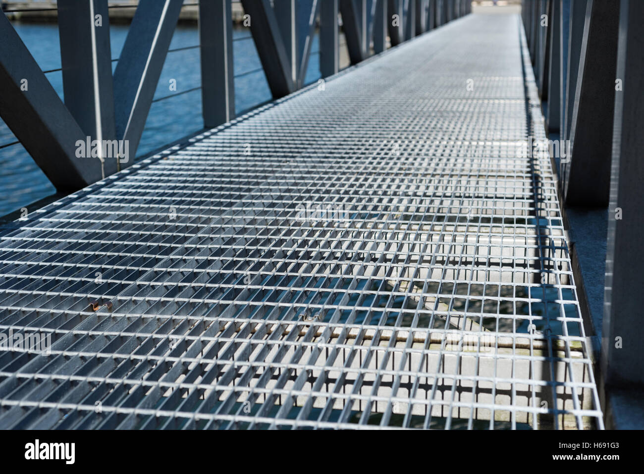Modern bridge over the river Stock Photo - Alamy