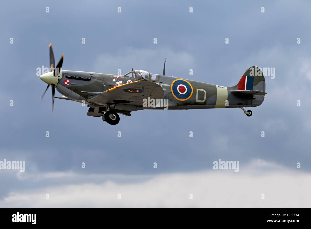 Supermarine Spitfire Mk Vb AB910 Royal Air Force Battle of Britain ...