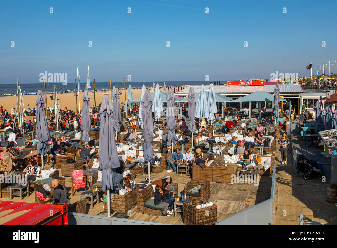 Beach bars scheveningen hi-res stock photography and images - Alamy