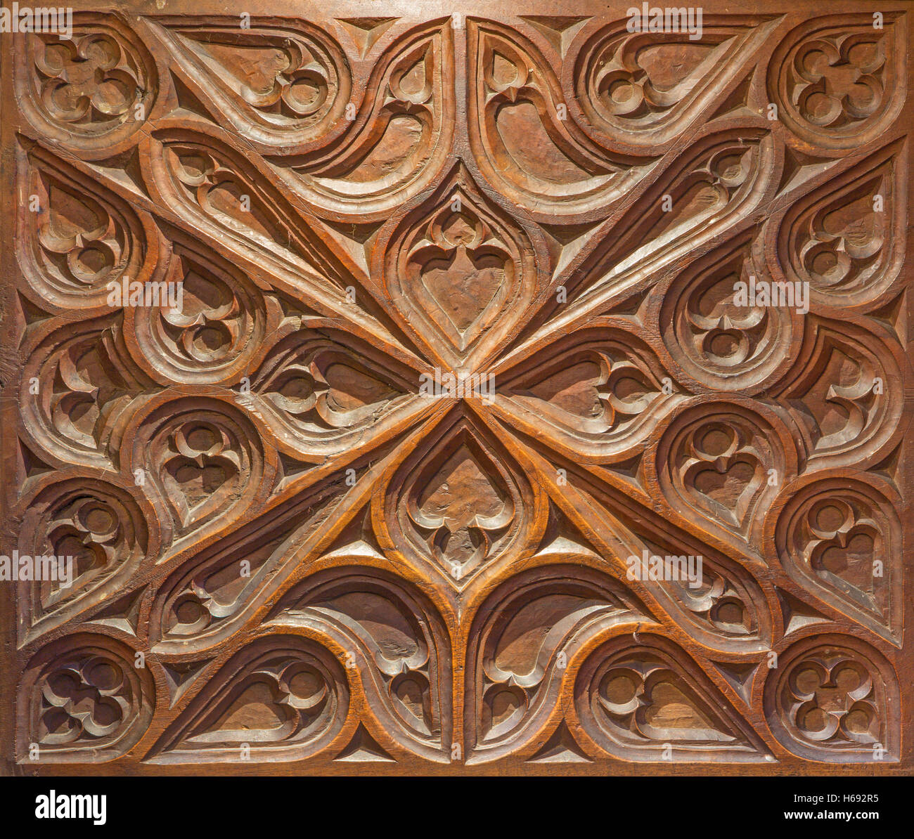 Gothic wood carving hi-res stock photography and images - Alamy