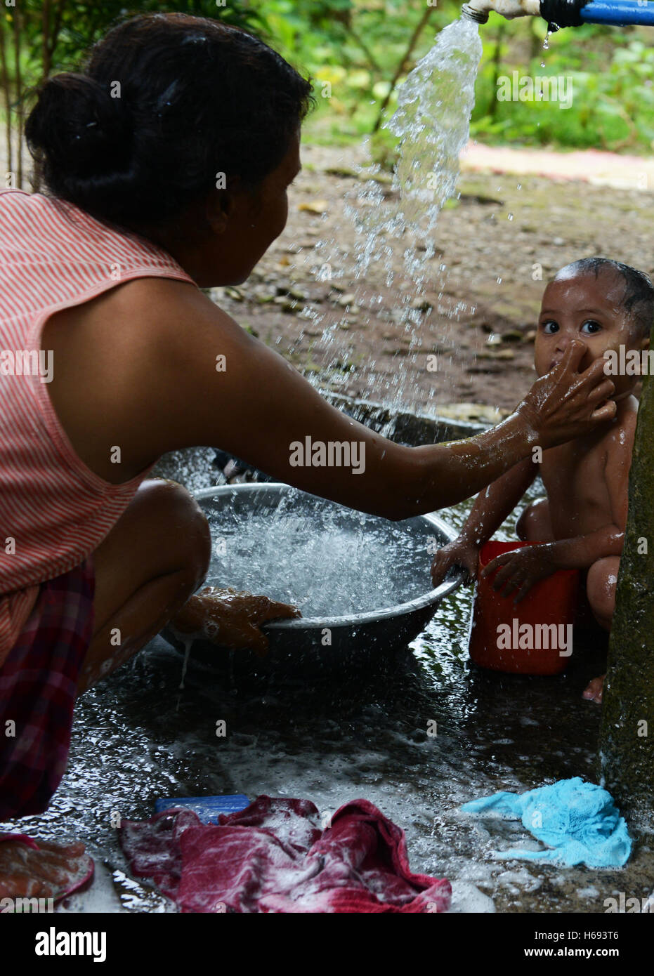 Mangyan woman hi-res stock photography and images - Alamy