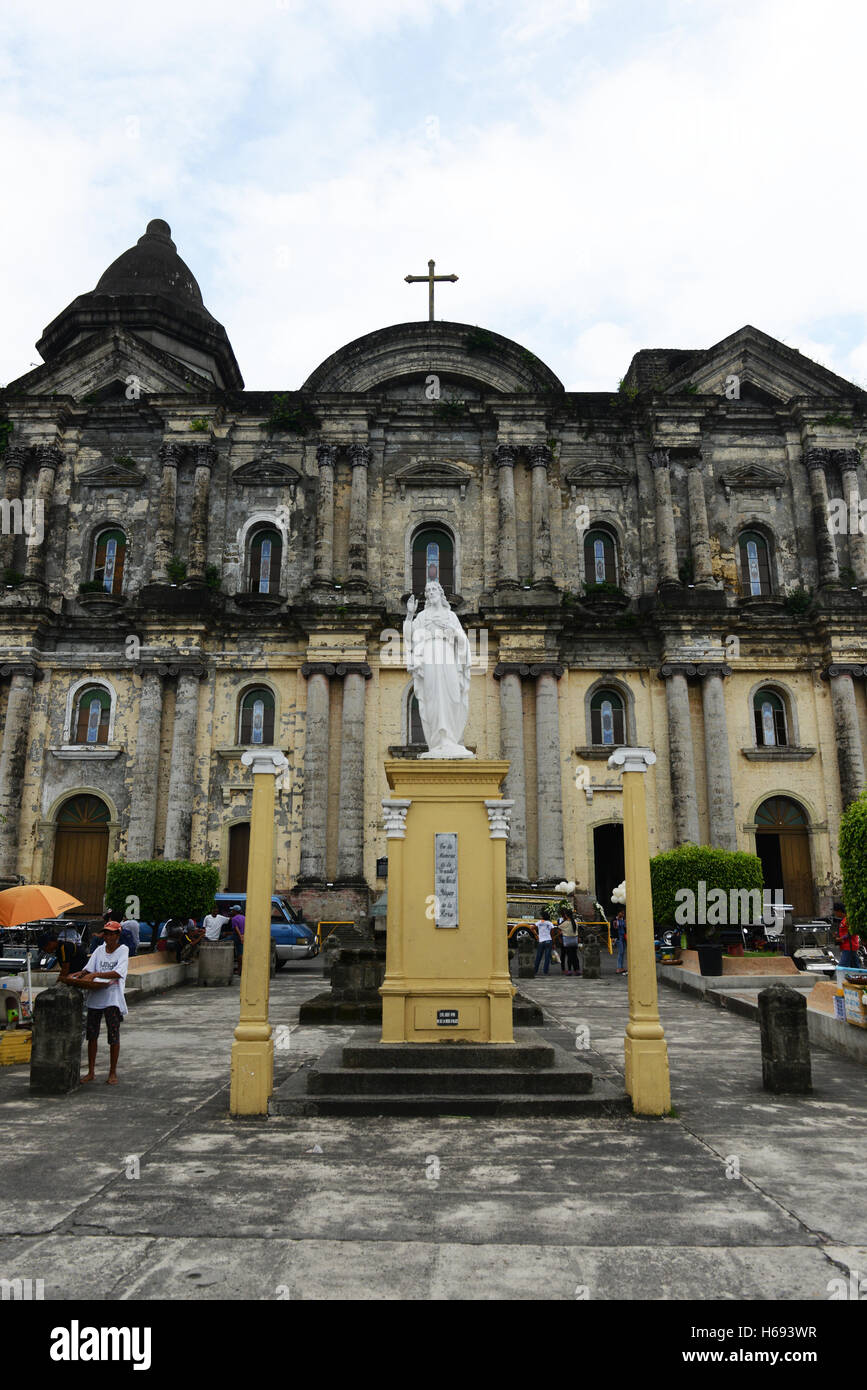 The Basilica St Martin de Tours in the heritage town of Taal, Batangas ...