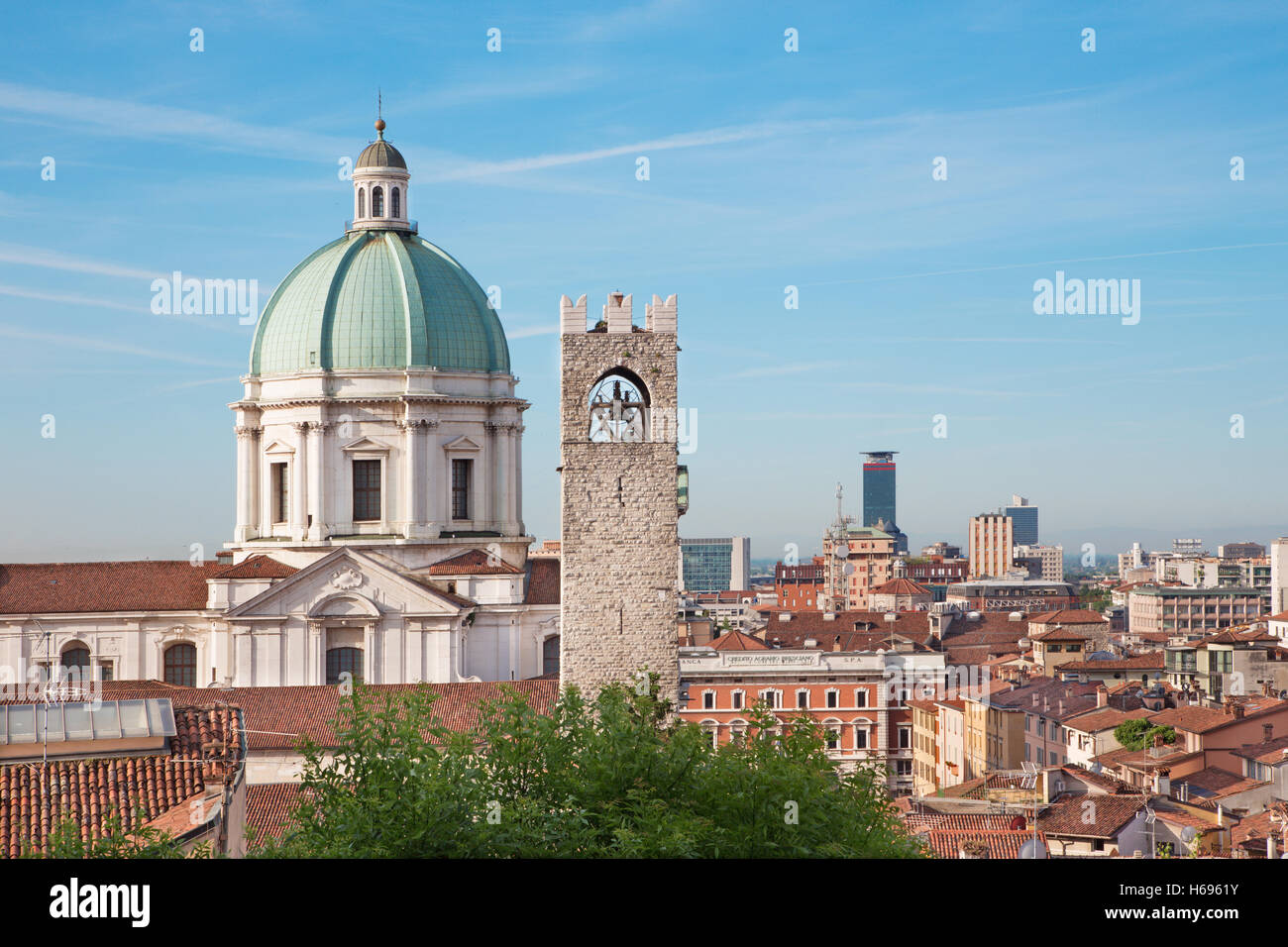 Duomo cupola hi-res stock photography and images - Alamy