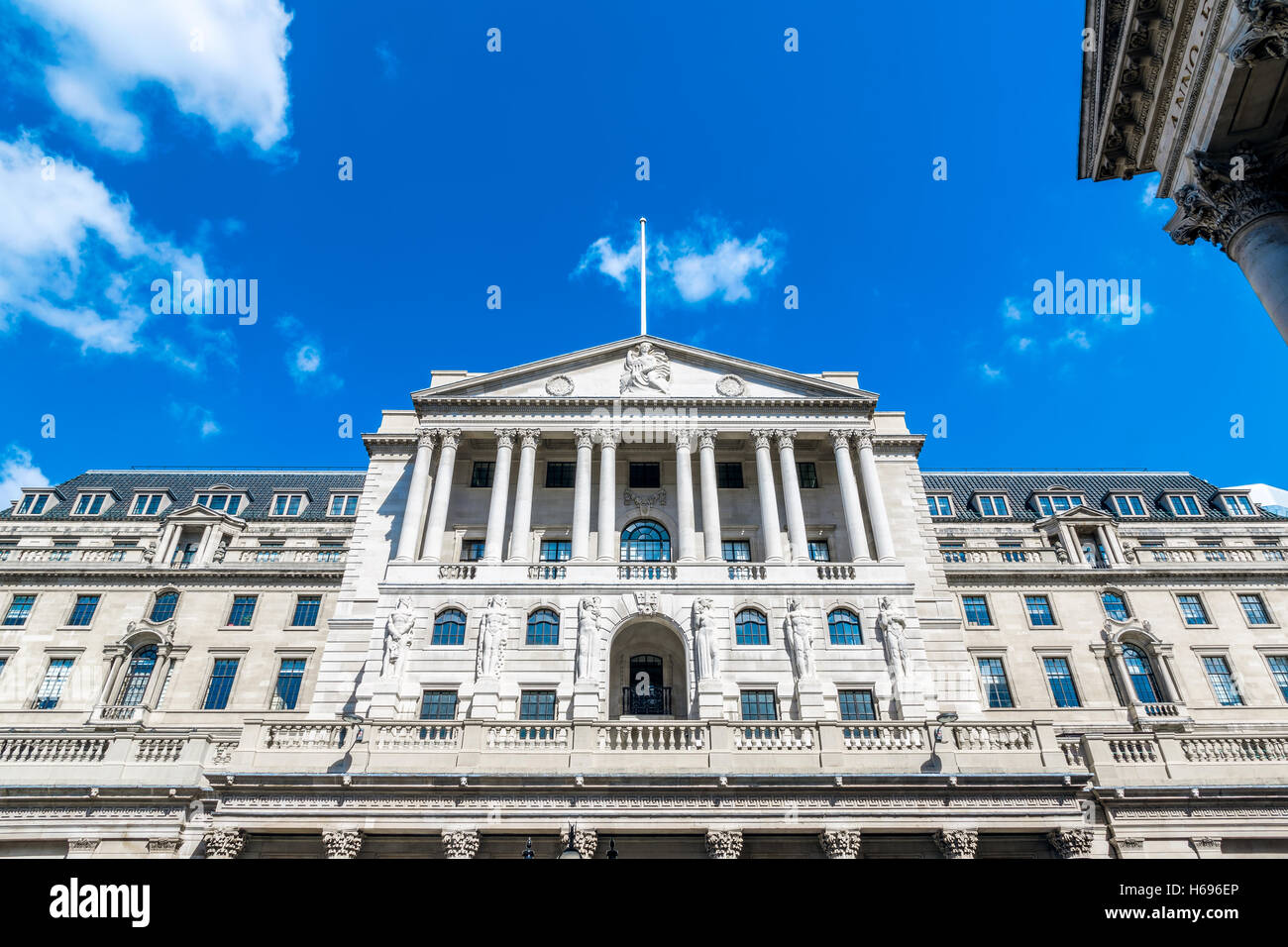 Bank of england headquarters hi-res stock photography and images - Alamy