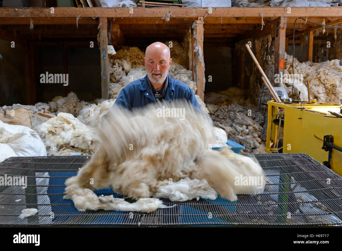 Shetland knitting hi-res stock photography and images - Alamy