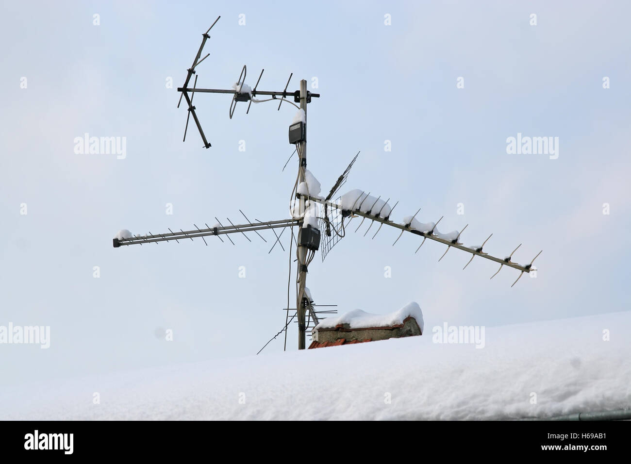 Tv waves hi-res stock photography and images - Alamy