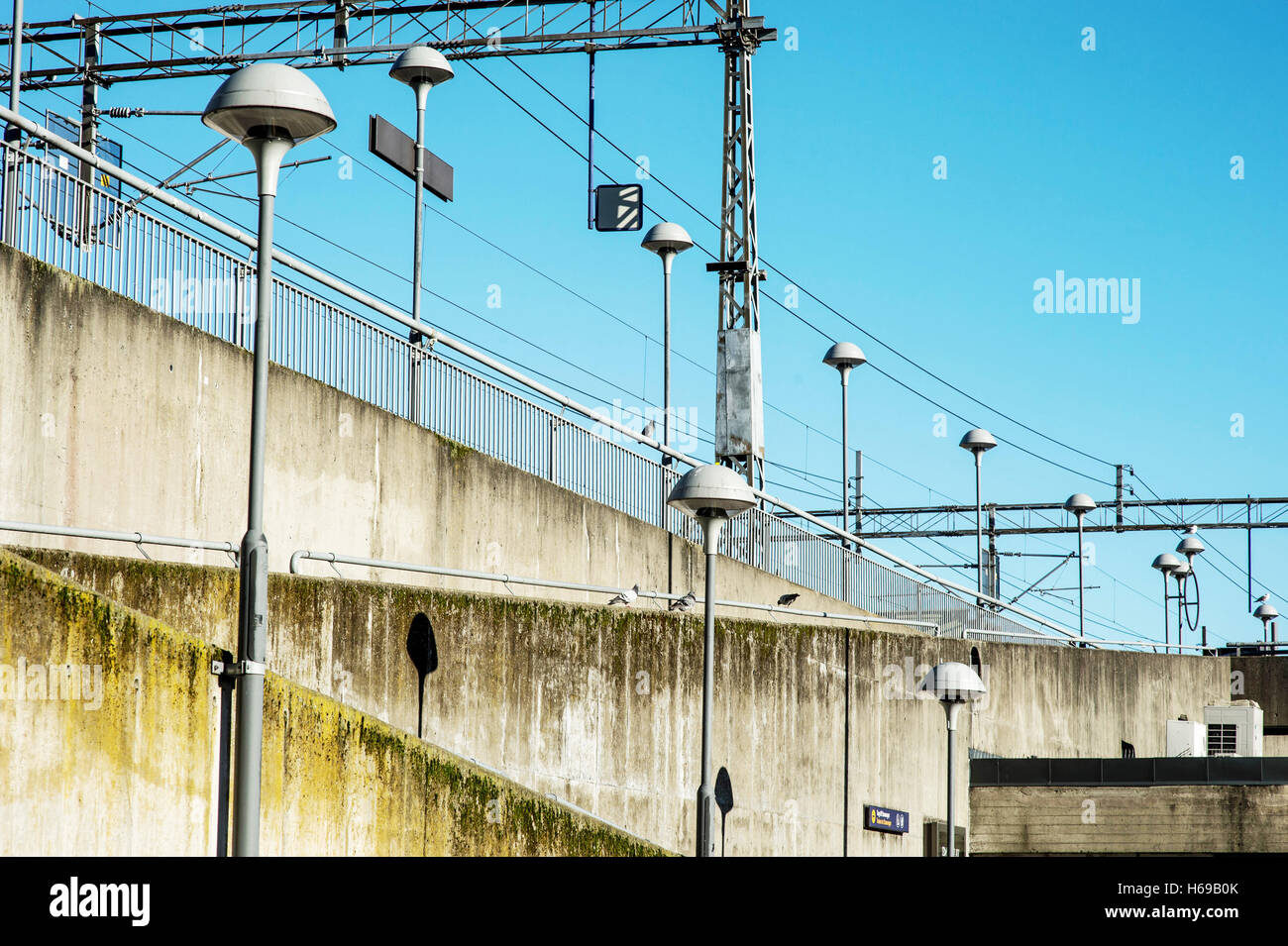Pedestrian gantry High Resolution Stock Photography and Images - Alamy