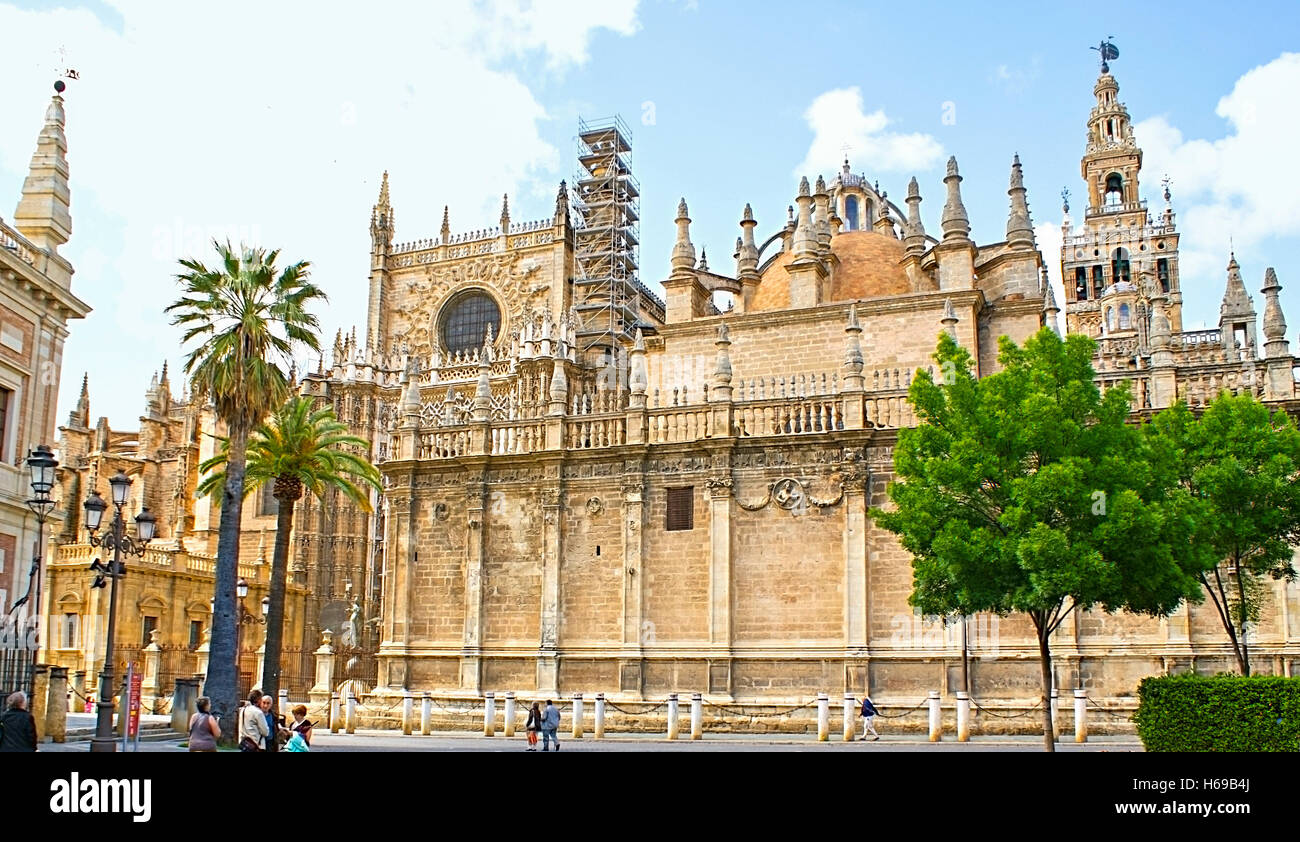 Great mosque of seville hi-res stock photography and images - Alamy