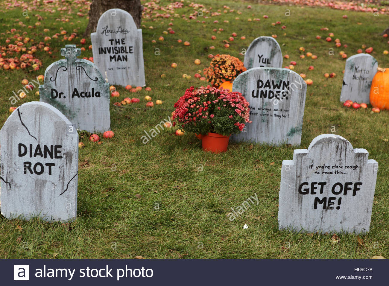 Fake Headstones High Resolution Stock Photography and Images - Alamy