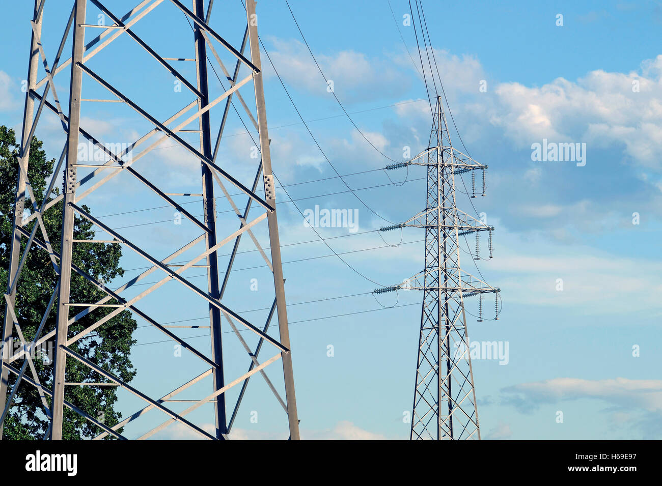 Electric steel poles hi-res stock photography and images - Alamy