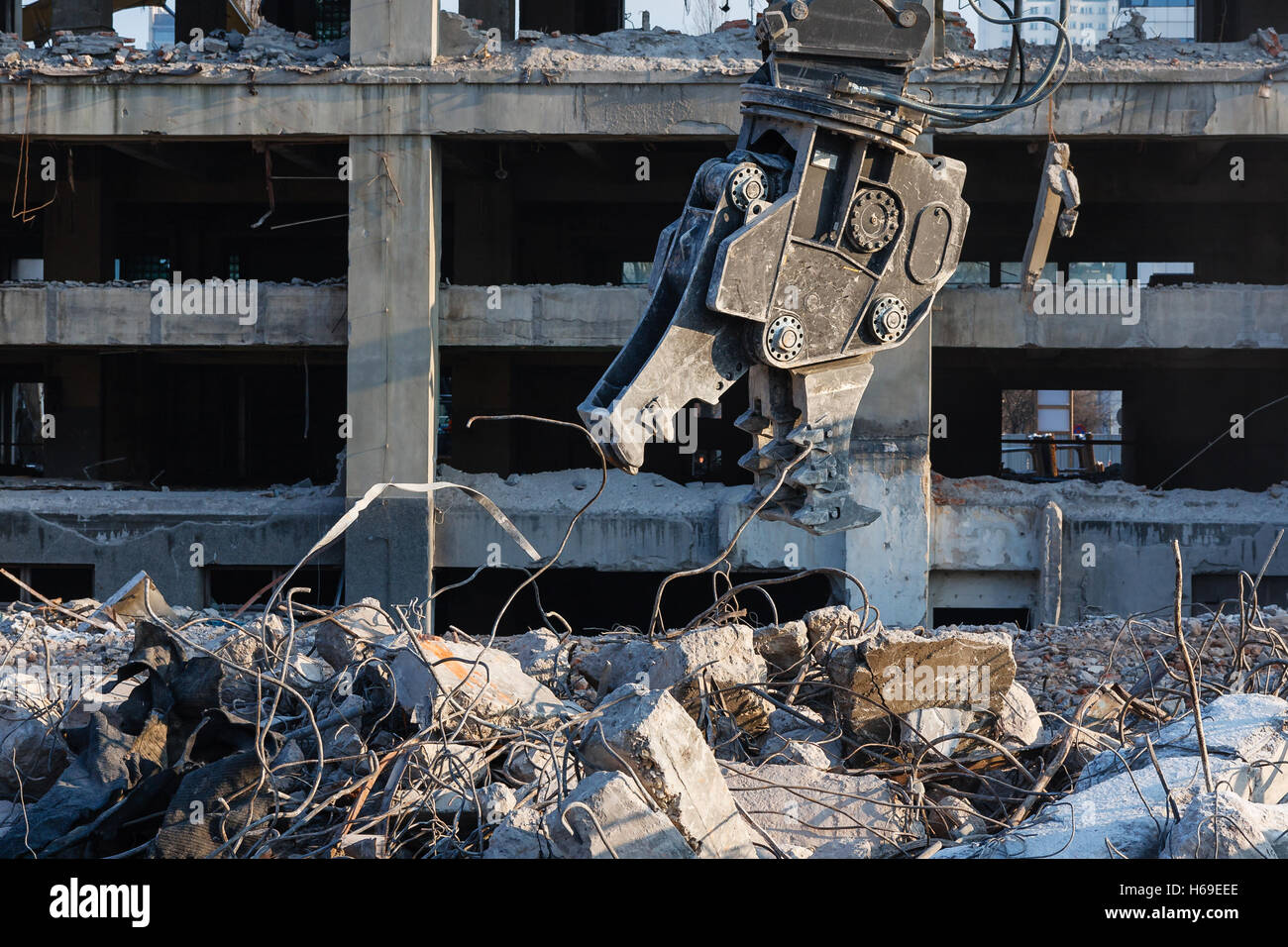 Building demolition hi-res stock photography and images - Alamy