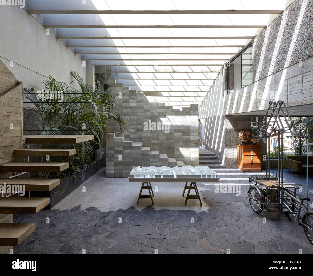 Overall interior view towards rear. Pedro Reyes House, Mexico City ...