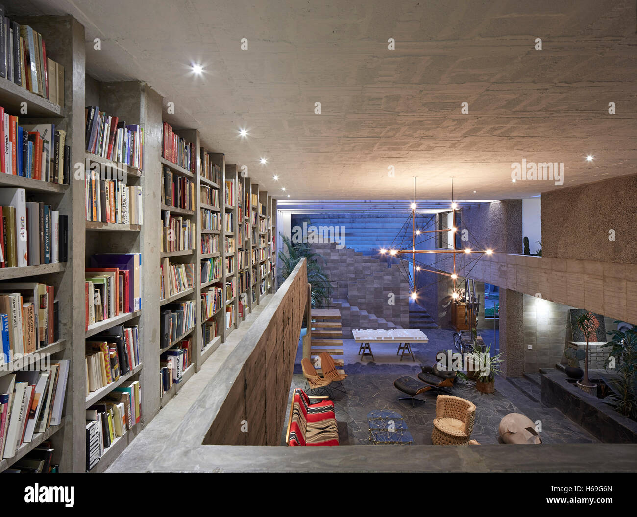 Bookshelves pedro reyes house hi-res stock photography and images - Alamy