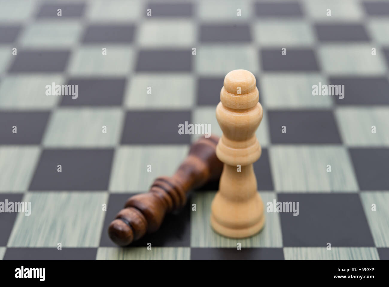 One chess hi-res stock photography and images - Alamy