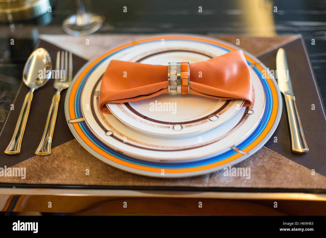 Luxury table setting hi-res stock photography and images - Alamy Luxury table setting hi-res stock photography and images - Alamy