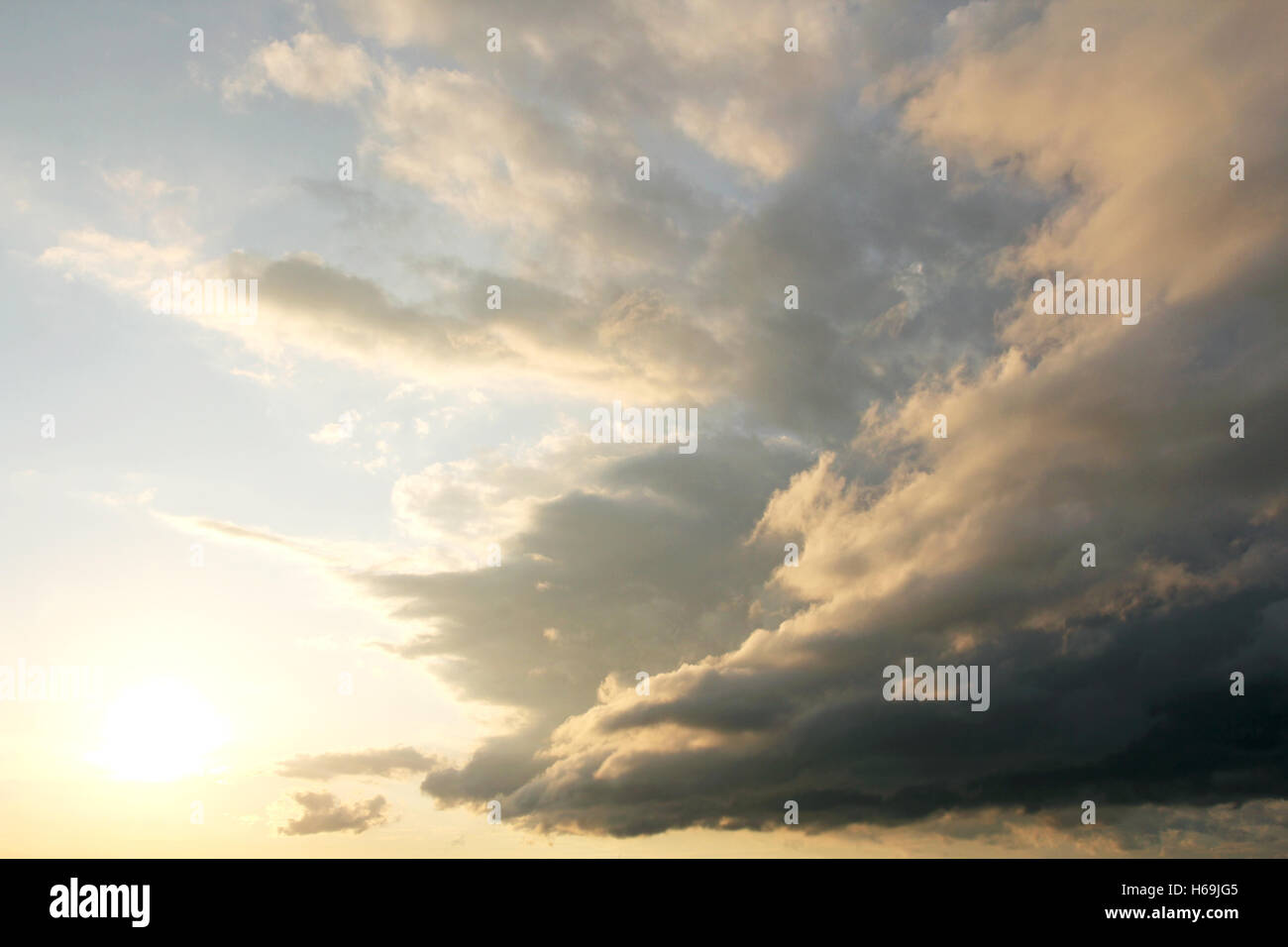 The clouds from the tail end of an Arcus Shelf Cloud are stretching out ...