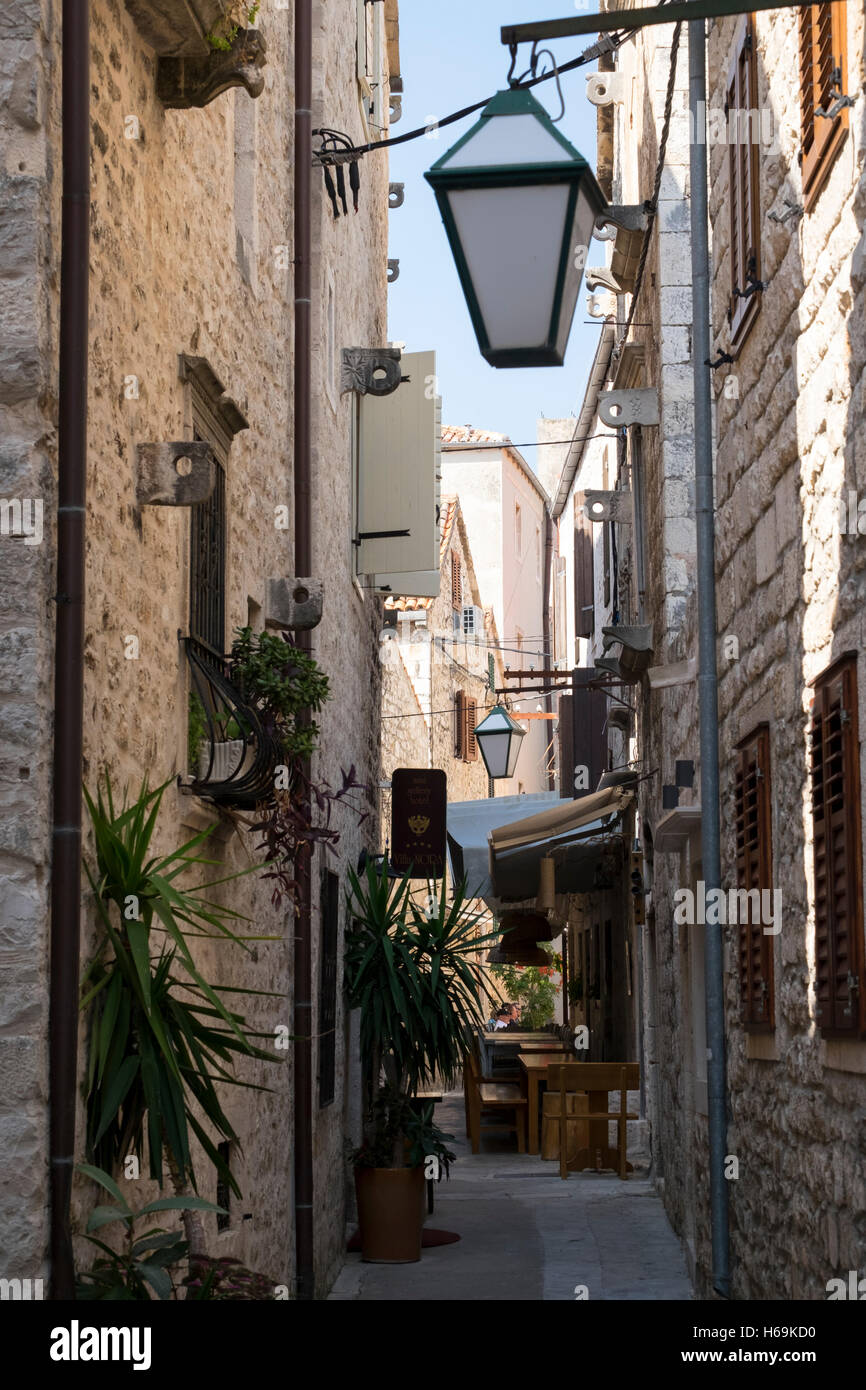 Architecture along the narrow side streets in Hvar Town on the island ...