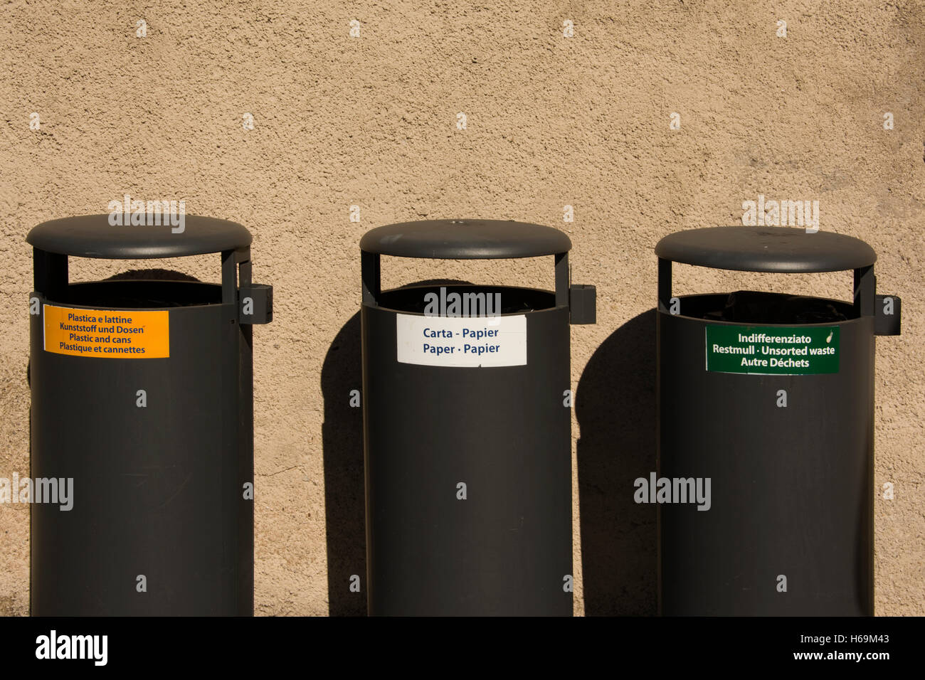 Recycling recycle bins italy hi-res stock photography and images - Alamy
