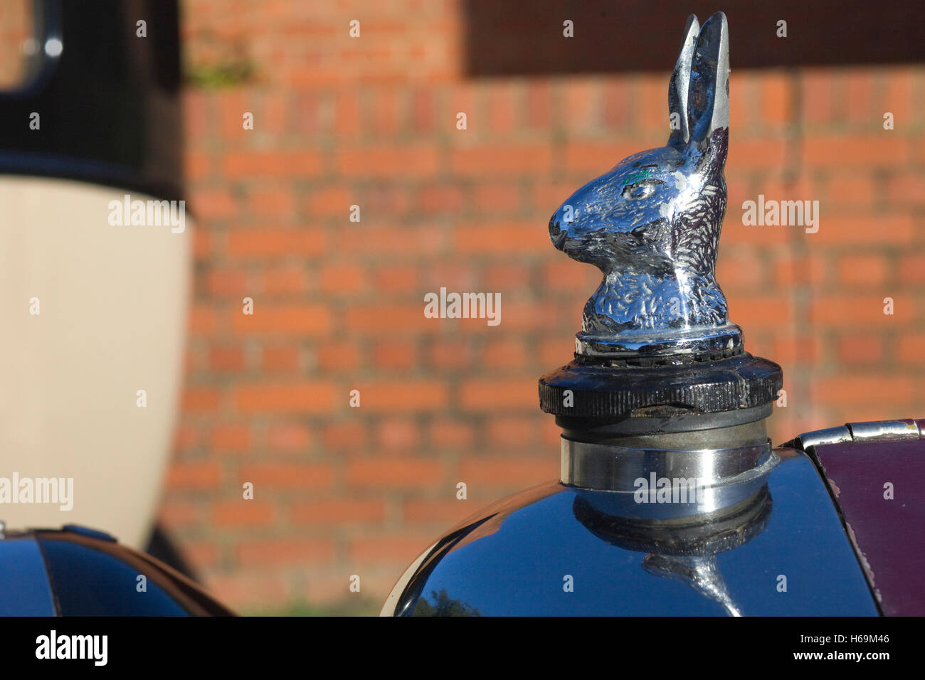 Vintage car hood ornament chrome hi-res stock photography and images ...