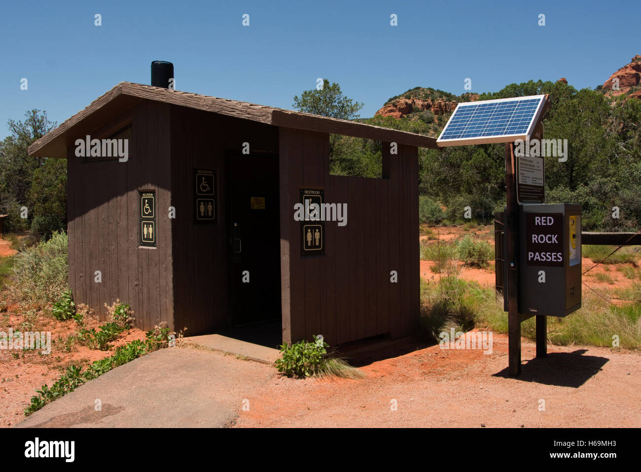 Solar toilet hi-res stock photography and images - Alamy